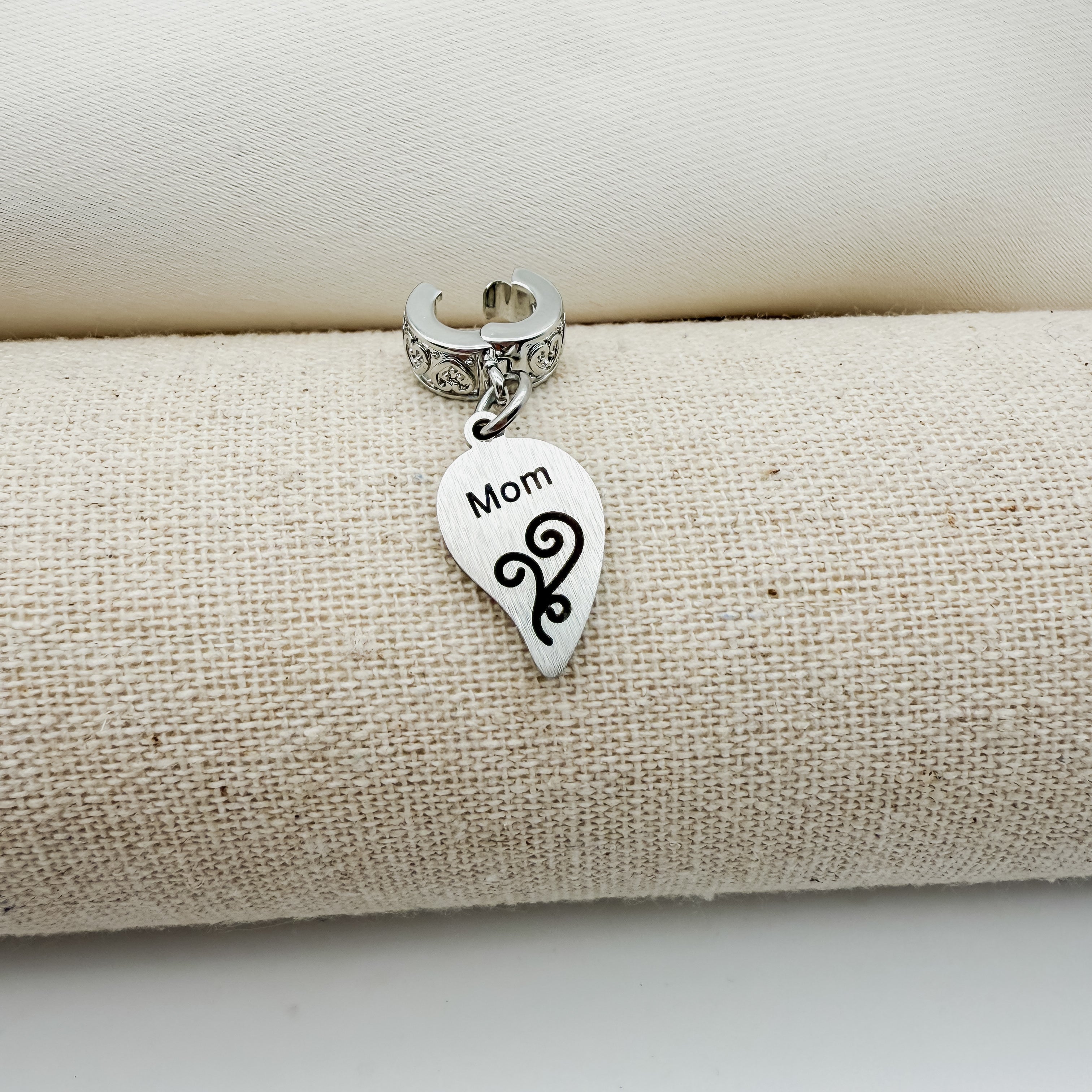 Mom Half Heart Clip-on Charm – Bella's Yard
